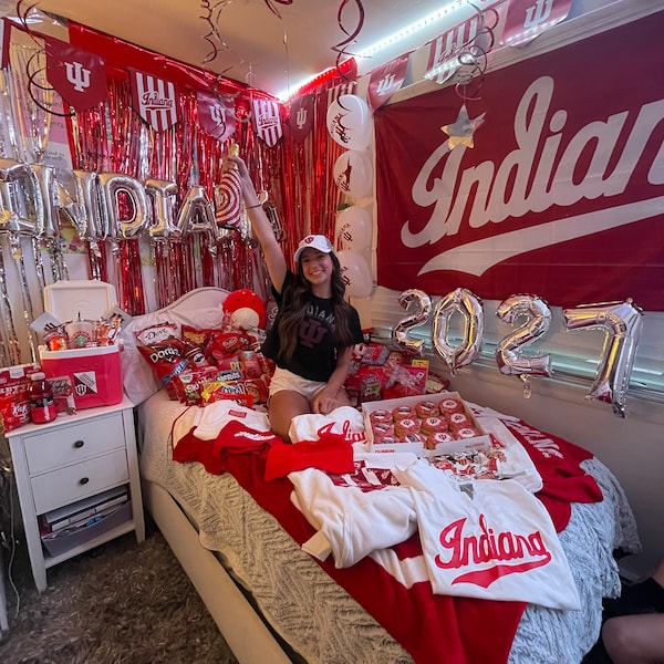 Indiana University Pennant Flags | 12 Flags on 18' of String | Candy ...