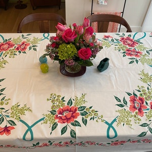 Simtex Vintage Tablecloth. Blooming Red Day Lillies and Green Fauna WOW ...