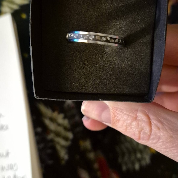 Teardrop Keepsake Memorial Ring - Ashes Keepsake Ring - Cremation Ash ...