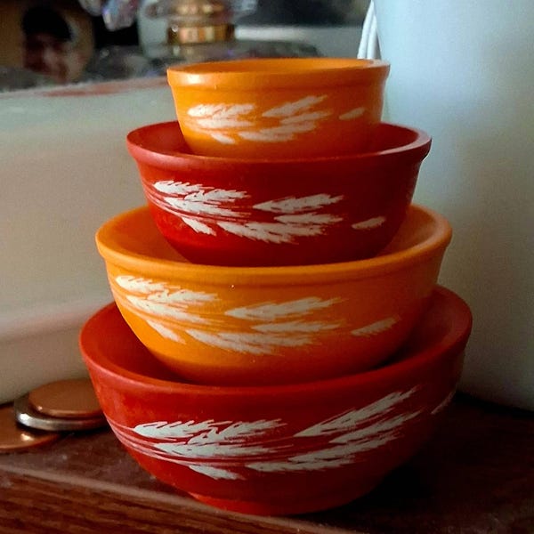 Miniature Pyrex-inspired Mixing Bowls – Stackable Retro Kitchen Display ...