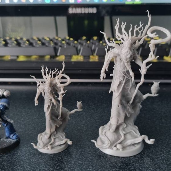 Dawnforged Guardian Pose1, Solstice Ray of Sol' Myr, Role Playing Game ...