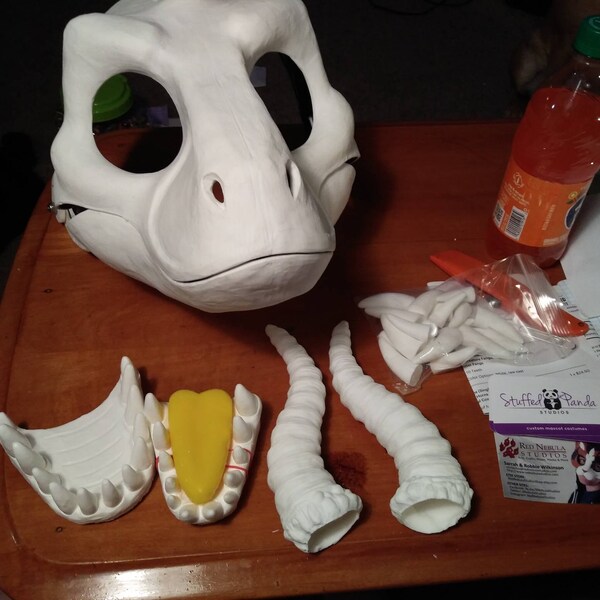 7 Inch Curved Horns (pair), Detailed Monster Horns, Blank Resin Horns ...