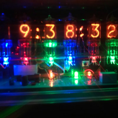 Oscilloscope or Scope Clock Made With 5 Cathode Ray Tube, century Style ...