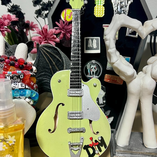 TOM PETTY Mini Sunburst Guitar Memorabilia Free Stand Display Gift - Etsy