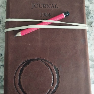 The Labyrinth Red Book Prop Replica - Etsy