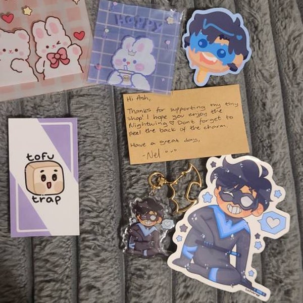 Nightwing 4" Sticker / 2" Double-sided Acrylic Charm - Etsy