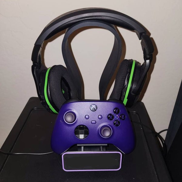2-in-1 Headphone and Controller Stand With Optional Personalized Name ...