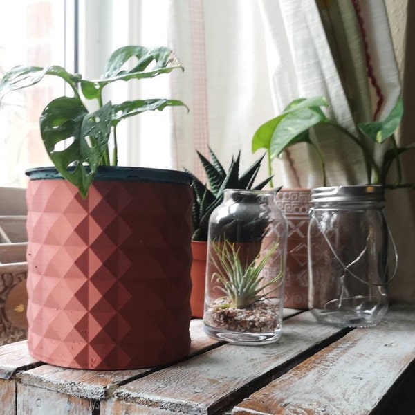 Geometric Spike Textured Plant Pot - Plant Based Plastic - SEVERAL ...