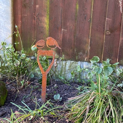 Robin on Spade Garden Decoration / Bird Garden Gift / Rusty Metal Robin ...