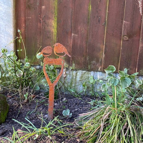 Robin on Spade Garden Decoration / Bird Garden Gift / Rusty Metal Robin ...