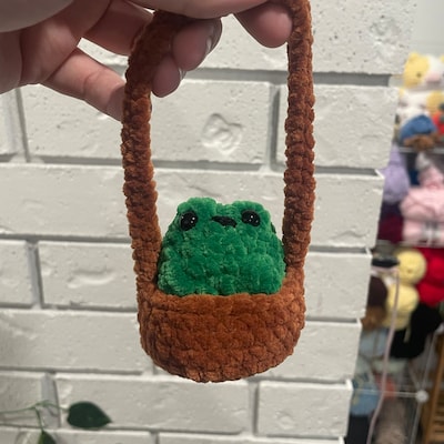 No-sew Crochet Frog in a Basket 2-in-1 PDF PATTERN Car Hanger Chunky Frog Pattern - Etsy
