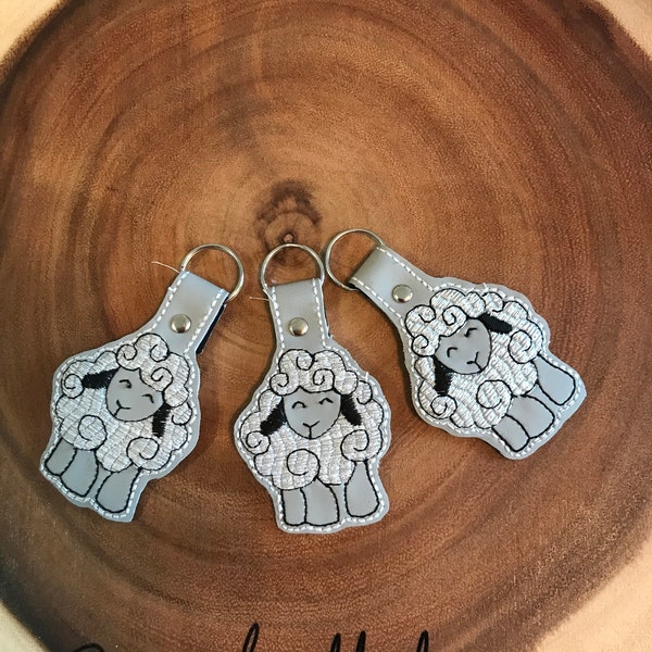 DIGITAL PATTERN, 2 Sheep Key Fob, ITH, Embroidery Designs, Lisey ...