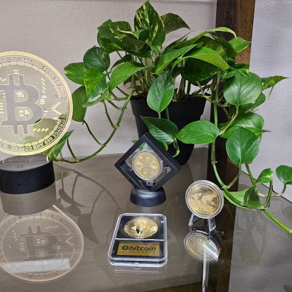 Bitcoin Physical Coin Golden Color in Rectangle Protective Case ...