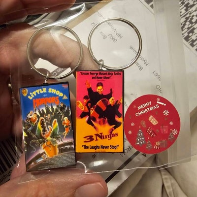 Miniature VHS Movie Keyring ANY Movie You Like Novelty 80s Film Gift ...