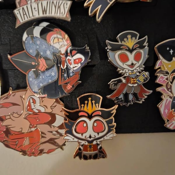 Chibiformer Bumblebee & Ratchet | Hard Enamel Pin | Transformers ...