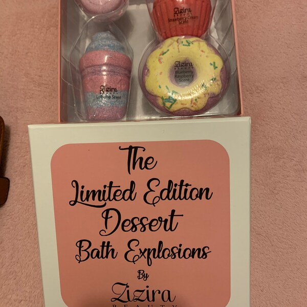 Gift Box With Video Message and Photo Inc Custom Text - HD Screen ...