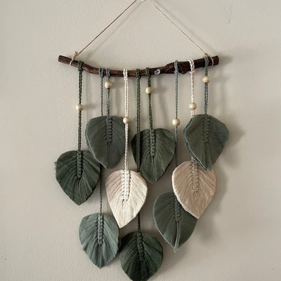 Green Leaves Macrame Wall Hanging, Macrame Feather Wall Decor ...
