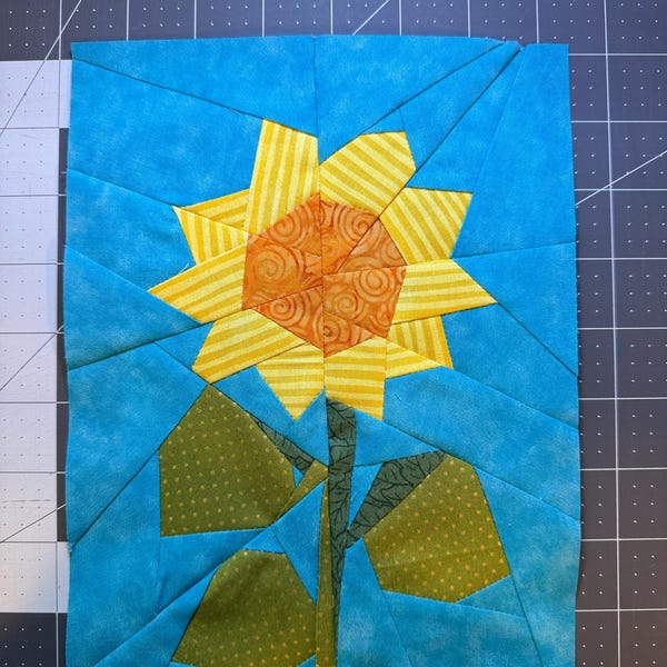 Sunflower Paper Pieced Quilt Block Pattern - 2 Sizes! - Etsy