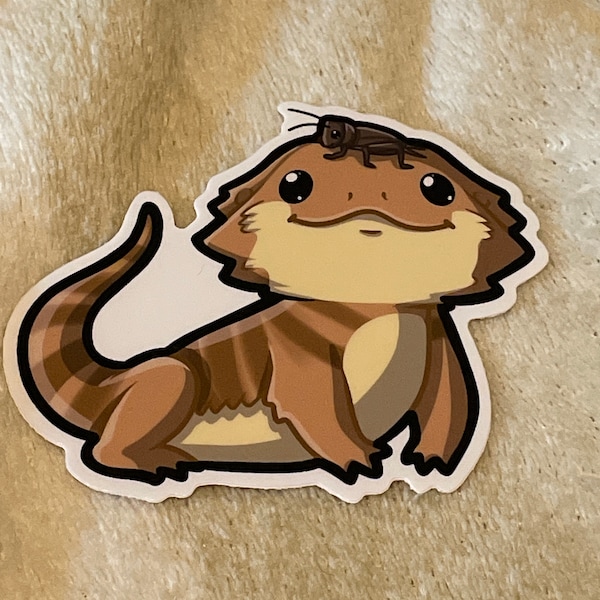 Super Kawaii Bearded Dragon With a Cricket! Adorable Kawaii Reptile ...