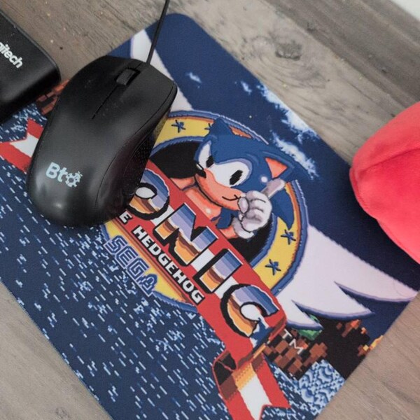 Vintage-inspired Mouse Pad Featuring the Iconic Zenith Radio Logo ...