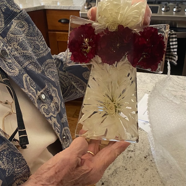 Custom Resin Floral Table, Flower Preservation, Floral Preservation ...