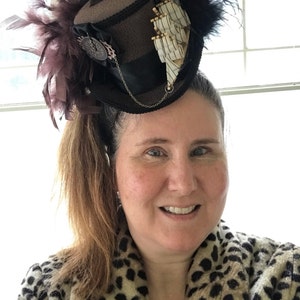 Demonstration or Example of Sizes of Top Hats for Chiki Bird - Etsy