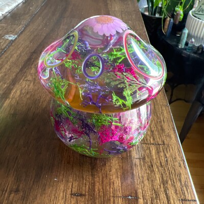Resin Skull, Shaker Skull, Halloween Decor, Skull Snow Globe, Liquid ...