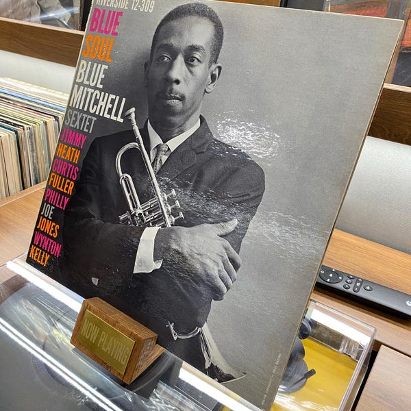 Now Playing Album Cover Display, Vinyl Record Stand, Vinyl Record ...