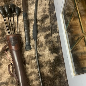 Avengers Hawkeye Bow and Quiver Set Fully Functional With Prop Arrows ...