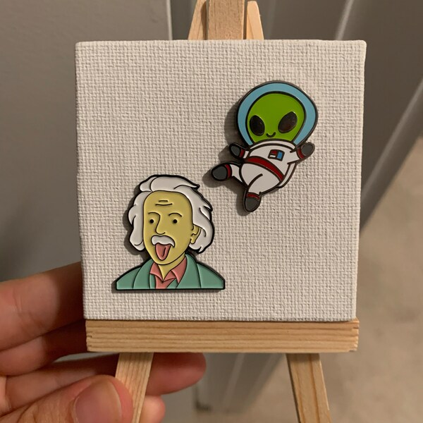 Astronaut Alien Enamel Pin - Etsy