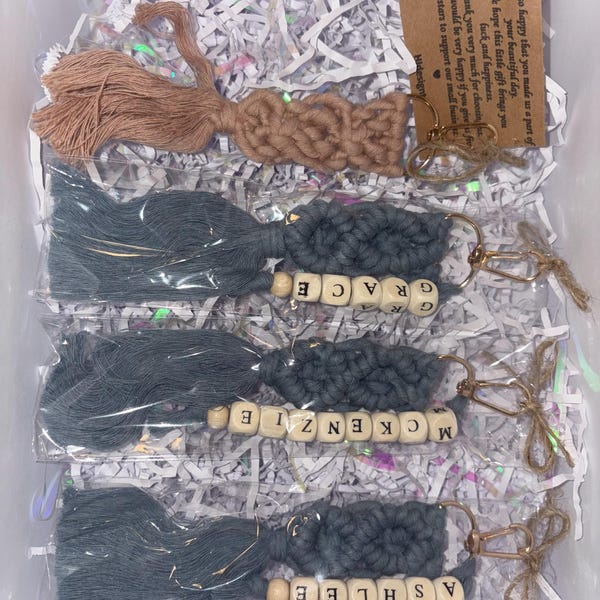 Macrame Name Keychain for Bridesmaid With Card and Flower, Custom ...