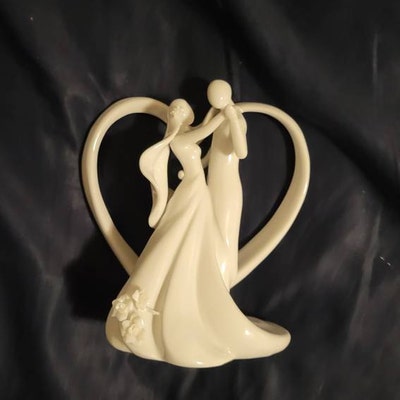 Stylized Dancing Wedding Cake Topper Figurine Bride an Groom Modern ...