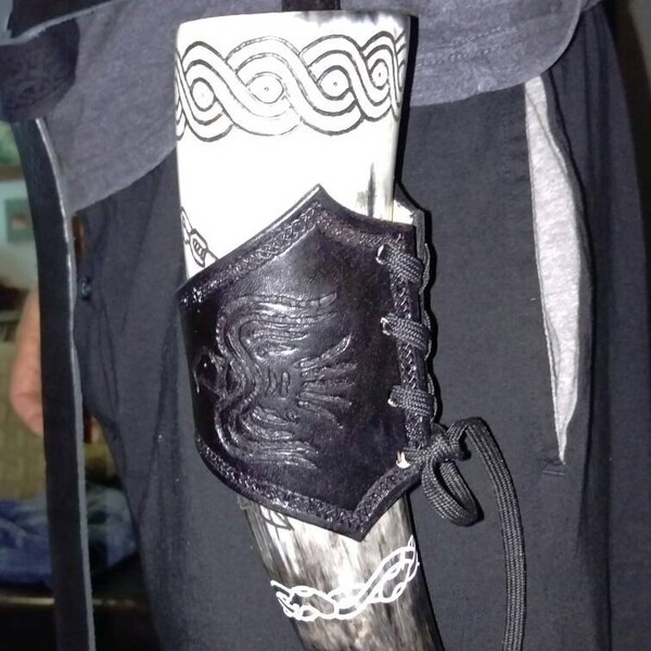 Norse Berserker Bear Paw Tooled Leather Pauldrens and Bracers. - Etsy