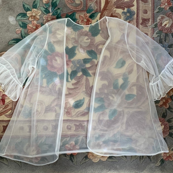 50s Ivory Silk Organza Short Sleeved Wedding Dress With Full Skirt ...