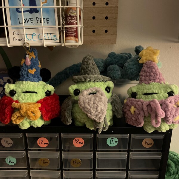 Wizard Frog Crochet Pattern / Magic Frog Crochet / US PDF Pattern ...