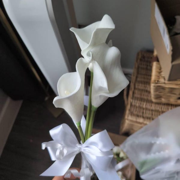 Artificial Wedding Flowers, Ivory Cream Calla Lily Brides Teardrop ...