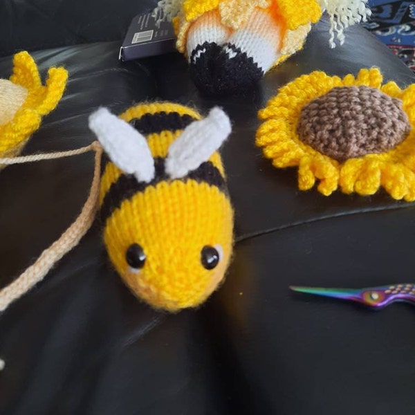 Mini and Baby Bee Knitting Patterns: Beginner-friendly (PDF Pattern) - Etsy