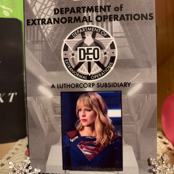 Supergirl CATCO Magazine Fan Art Front Page - Etsy