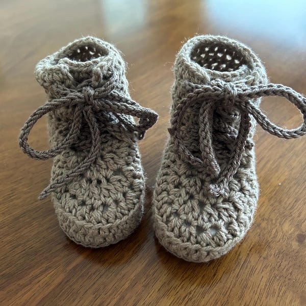 CROCHET PATTERN Cute Baby Sneaker Crochet Booties federation Runners ...