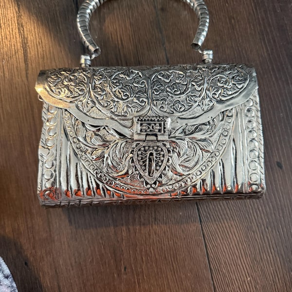 Silver Metal Purse Round , Hand Clutch / Antique Metal Clutch /indian ...