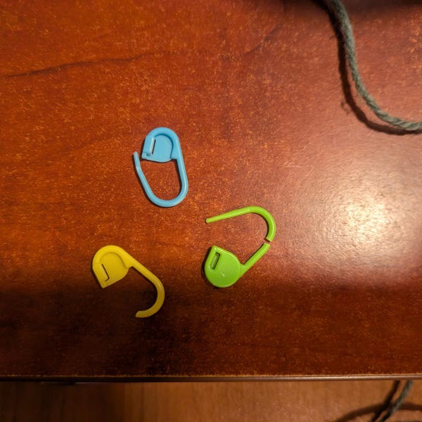 Thread Spool Huggers and Fabric Wraps 4pc and 8pc - Prevents Unwinding ...