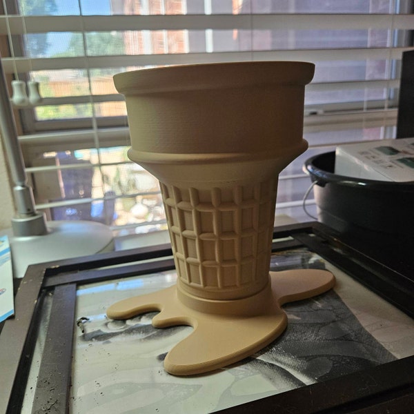 Wall Planter the Wall Poppy With Hidden Drip Tray - Etsy