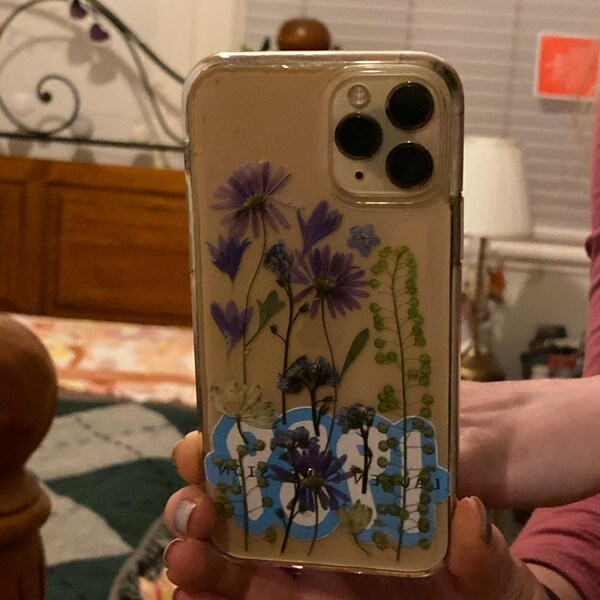 Dried Pressed Pink White Flower Phone Case for iPhone 16 15 14 13 12 ...