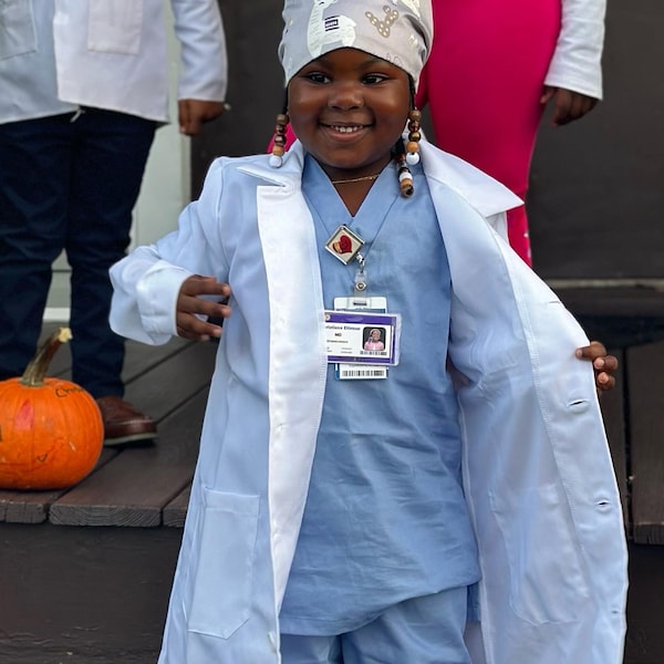 Doctor ID Badge | Editable Hospital Staff ID | Doctor Badge Id ...