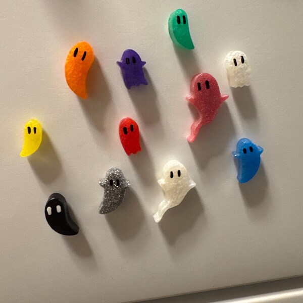 A Haunting of Ghosties - Magnets - Set of 5 or 10 Ghost Magnets ...