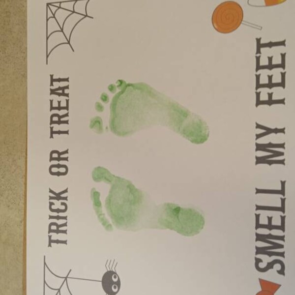 Trick or Treat Smell My Feet Footprint Craft Template, Printable ...