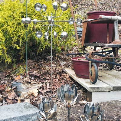 Wind Flower I Metal Yard Art Metal Yard Art Flowers Metal Yard Spinner ...