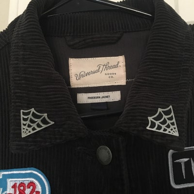 Cobweb Collar Point Enamel Pin Set of Two Black & Silver Spooky Goth ...