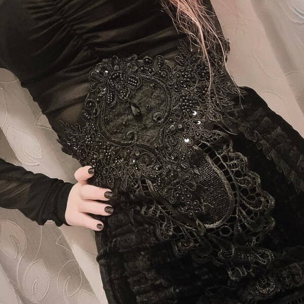 Shoulder-piece "evil Queen". Mesh & Beaded Lace Goth Neck Collar With ...