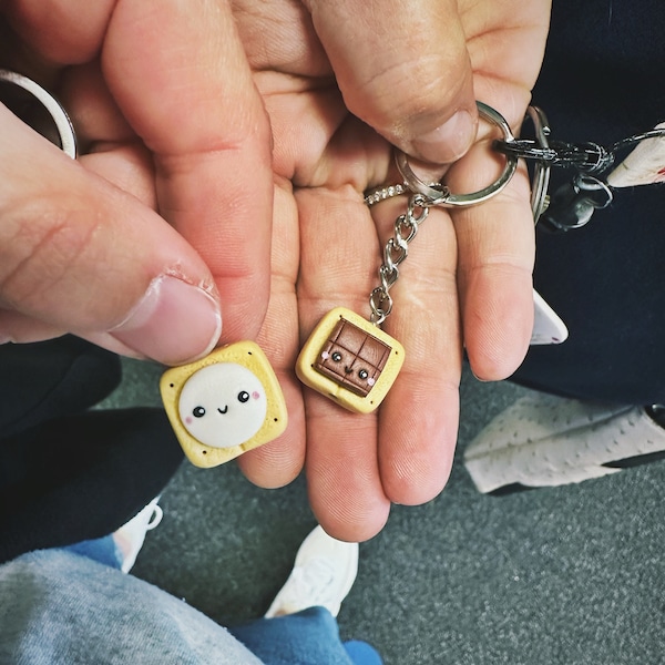 S'mores Keychains - Best Friend Gift - S'mores Keychains - Boyfriend ...